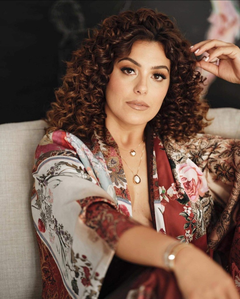 Aly Sánchez y su habilidad para reinventarse en cada personaje ...