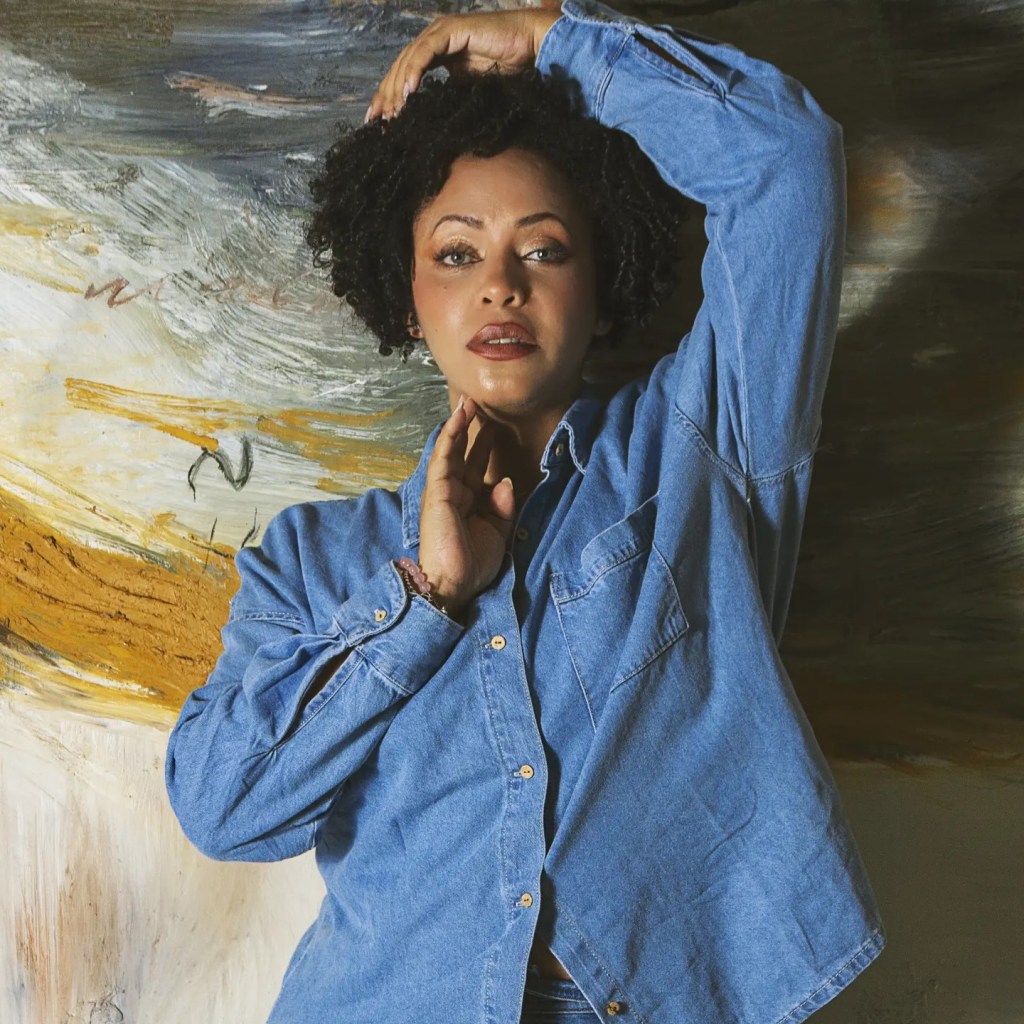 Raquel Rey Alcanza la Marca de 10: Celebrando su Décima Novela ...