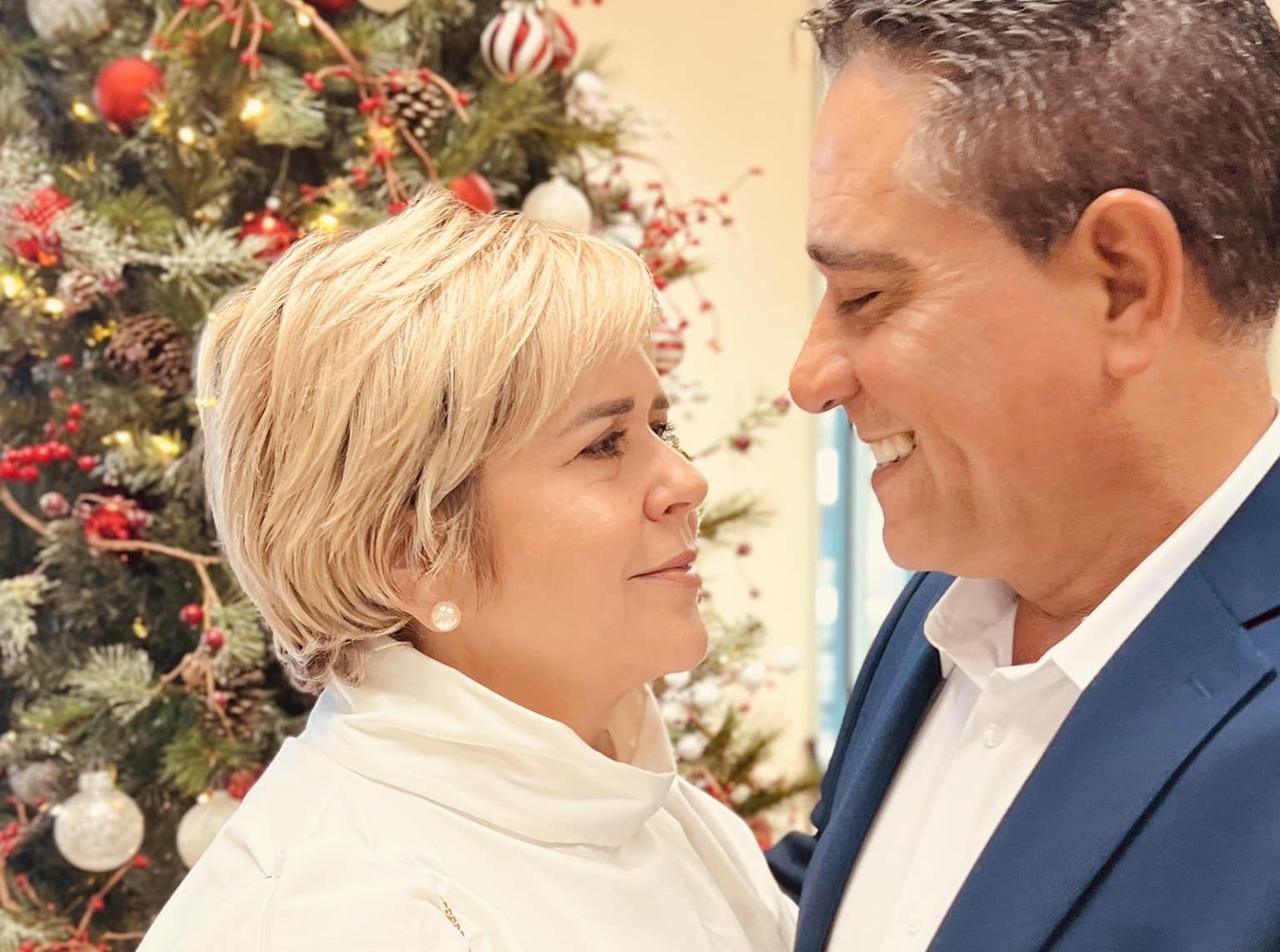 35 Años de Amor: Judith González y su Pareja Formalizan su Relación ...